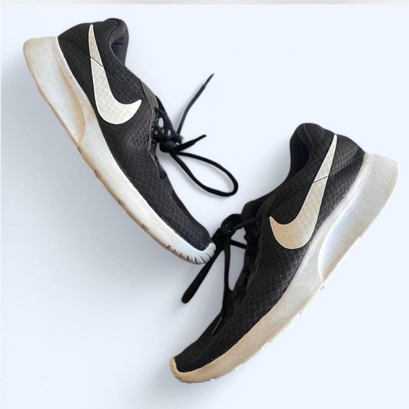 Nike | Shoes | Bundle Only Nike Tanjun Womens Running Shoes | Poshmark